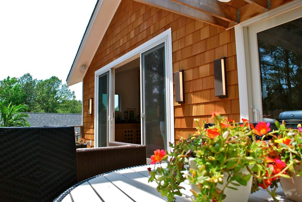 Contemporary Beach Cottage | Photo Gallery | Toback Builders